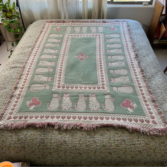 Vintage | Accents | Vintage Weaved Cat Heart Print Rug Lap Blanket ...